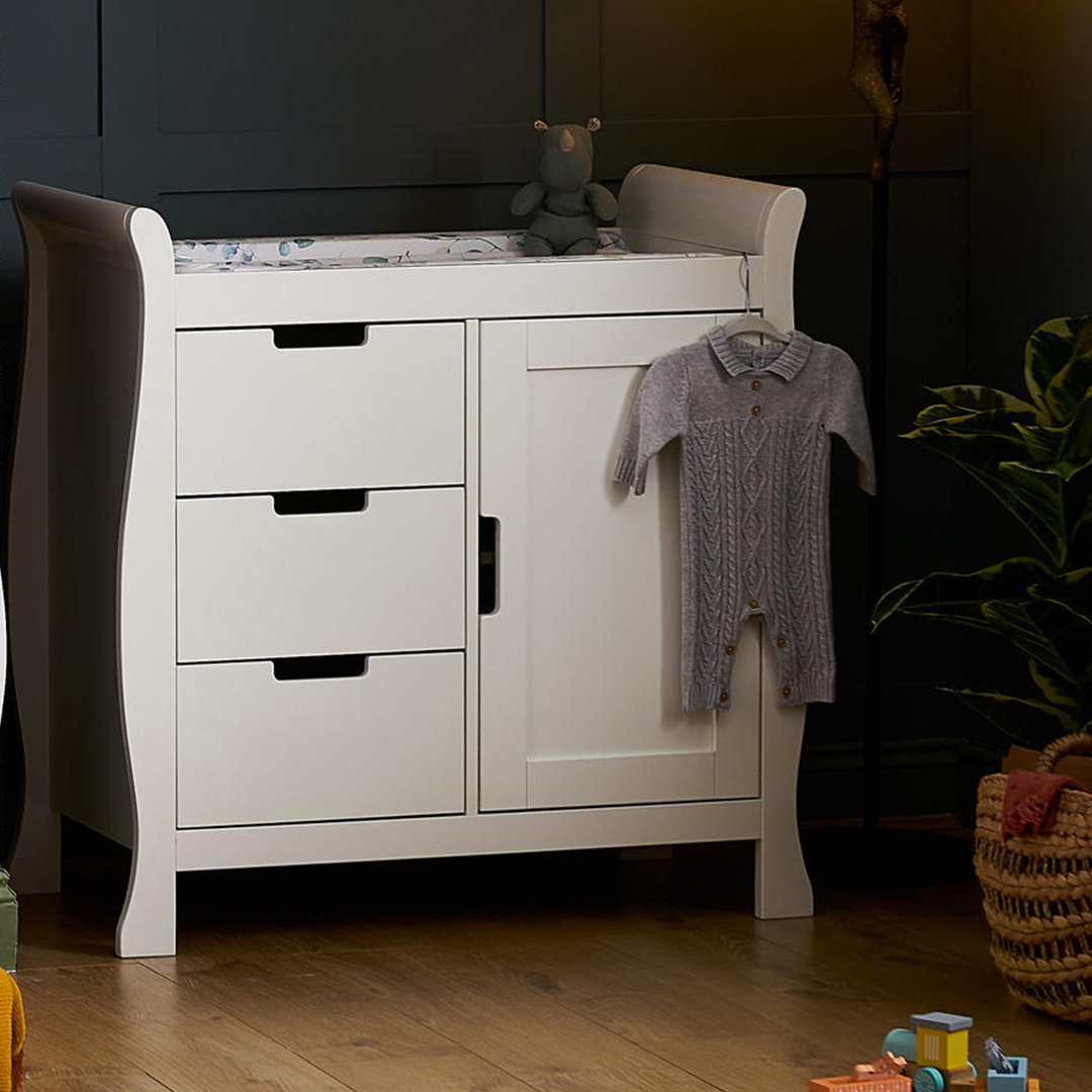 Seren Closed Changing Unit-White | Fair for You